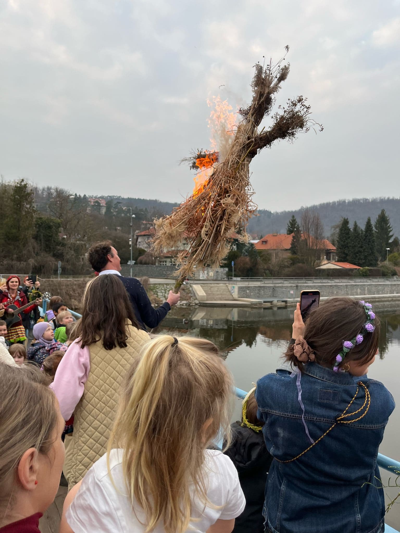 Jeden Strom Vítáme jaro Jeden Strom